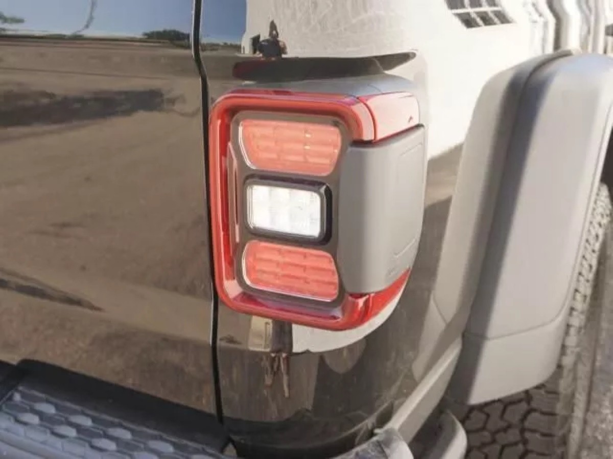 Authentic Mopar LED Tail Lights - 68336583AG-68336582AG | Mopar Online ...